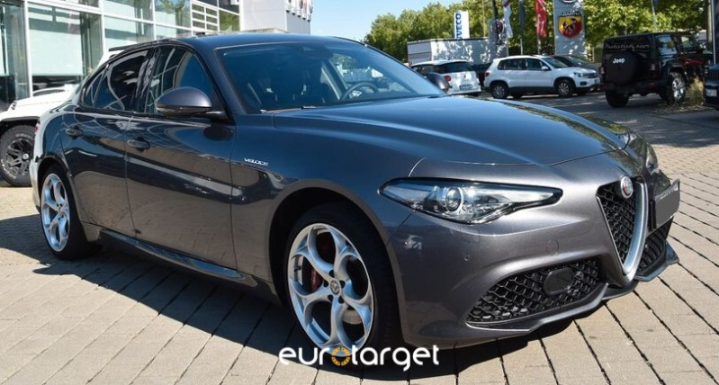 Offer ALFA ROMEO Giulia 2.0 Turbo 280 CV AT8 AWD Q4 Veloce
