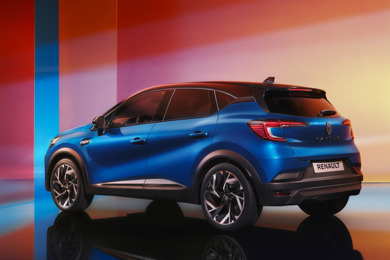 Offer RENAULT Captur Mild Hybrid 140 CV Zen