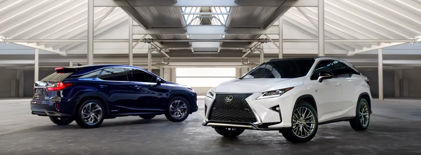LEXUS RX Ibrida - Elettrica & Benzina - price, features, equipment ...